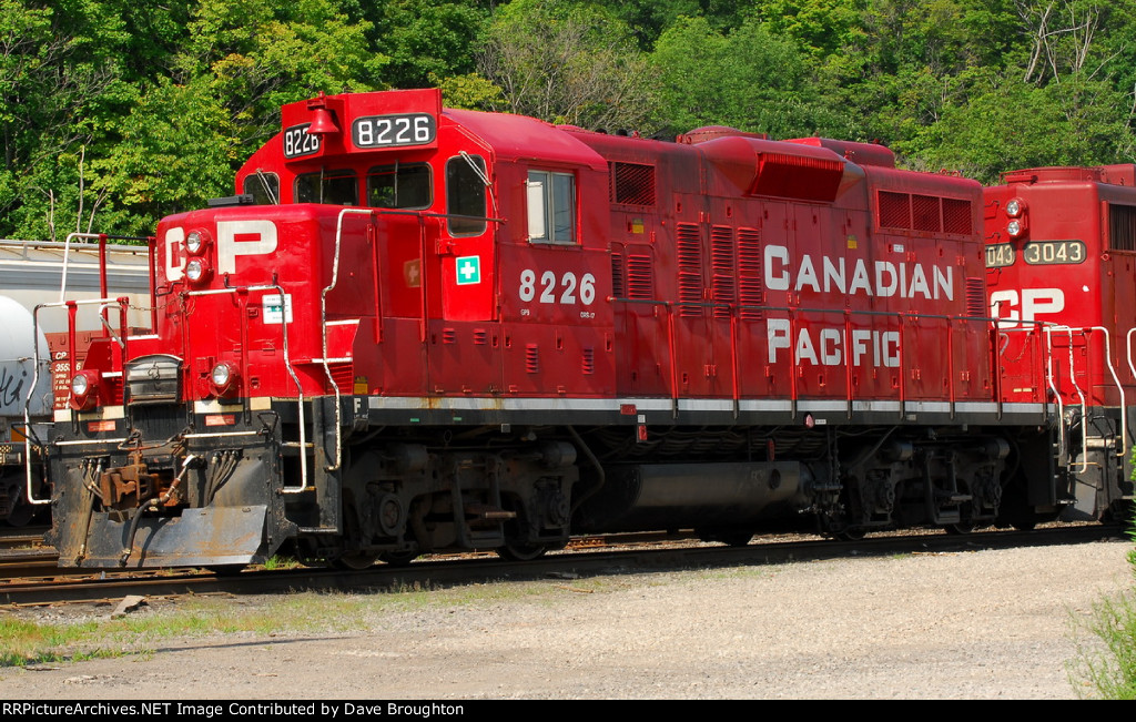 CP #8226, Kinnear Yard, Hamilton, ON.